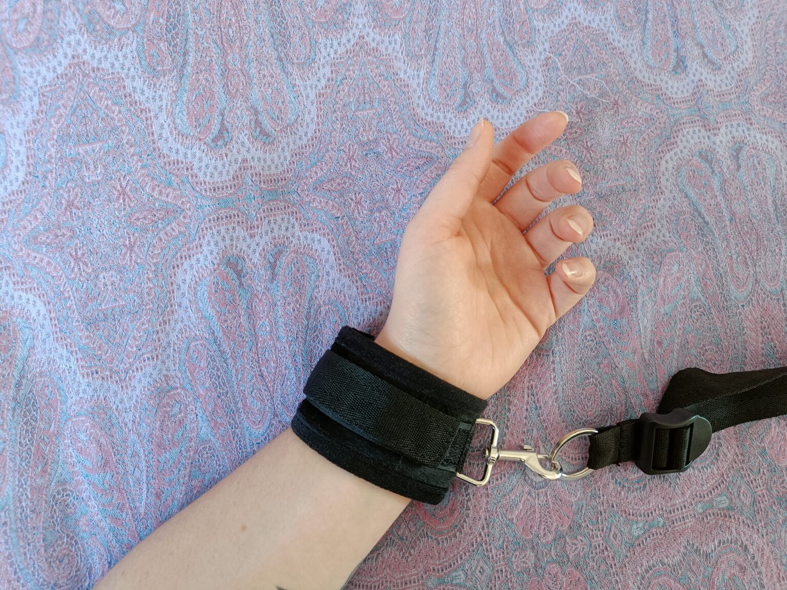 7 Best BDSM Restraints for Bondage [Actually Tested] - Bedbible.com