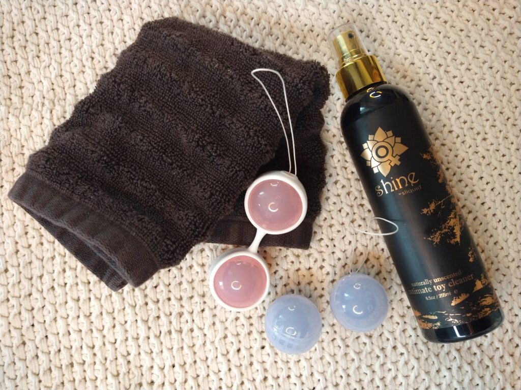 Lelo Luna Kegel Beads Review [Tried & Tested]