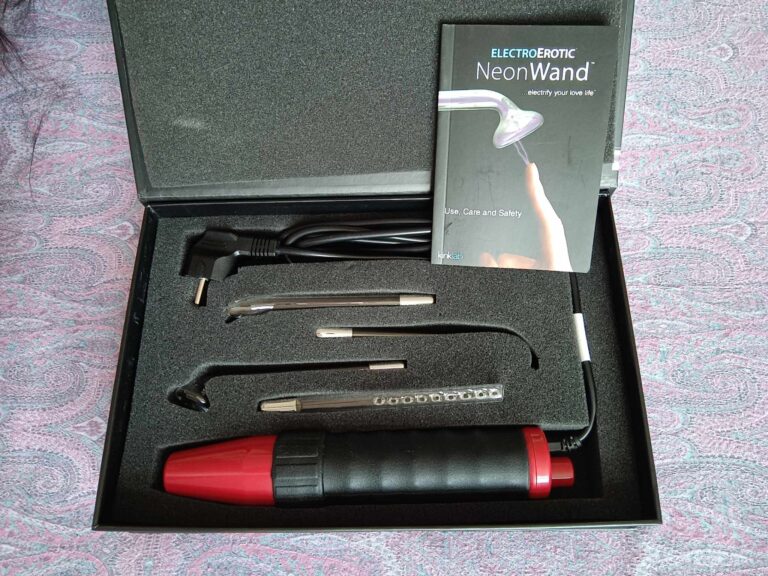 KinkLab Neon Wand Review [Tried & Tested]