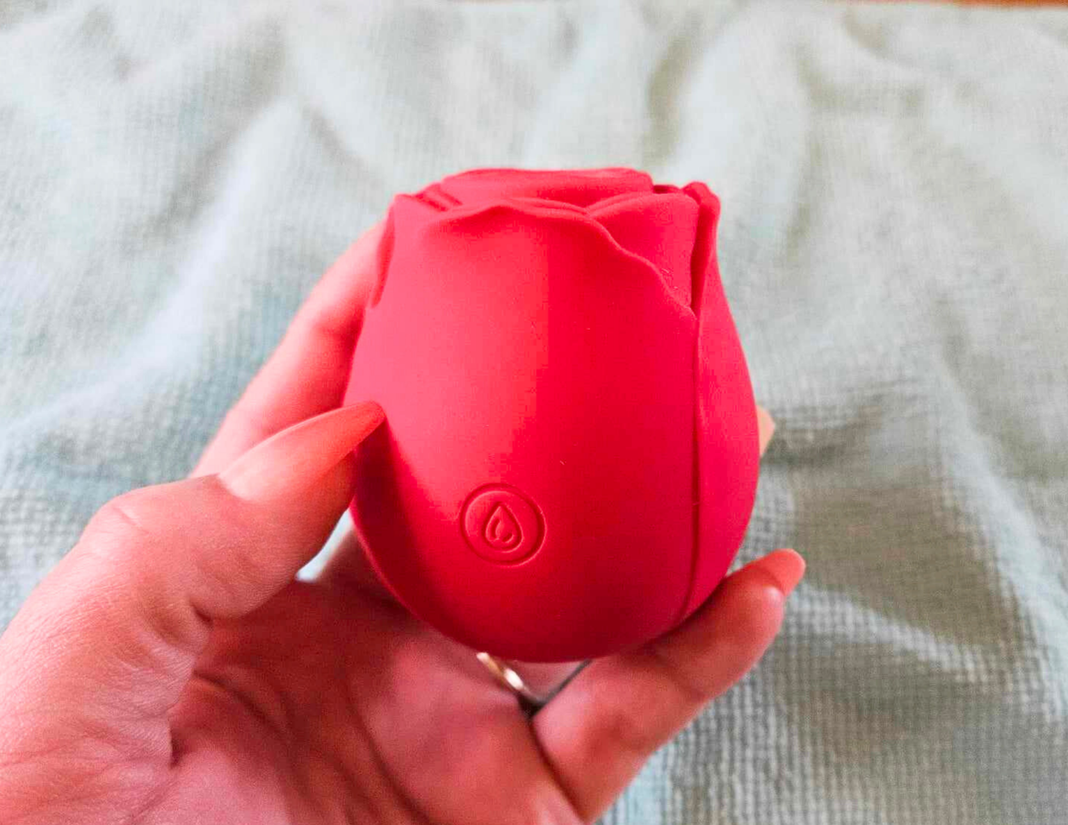 Inya The Rose Rechargeable Suction Vibe Review [Tried & Tested]