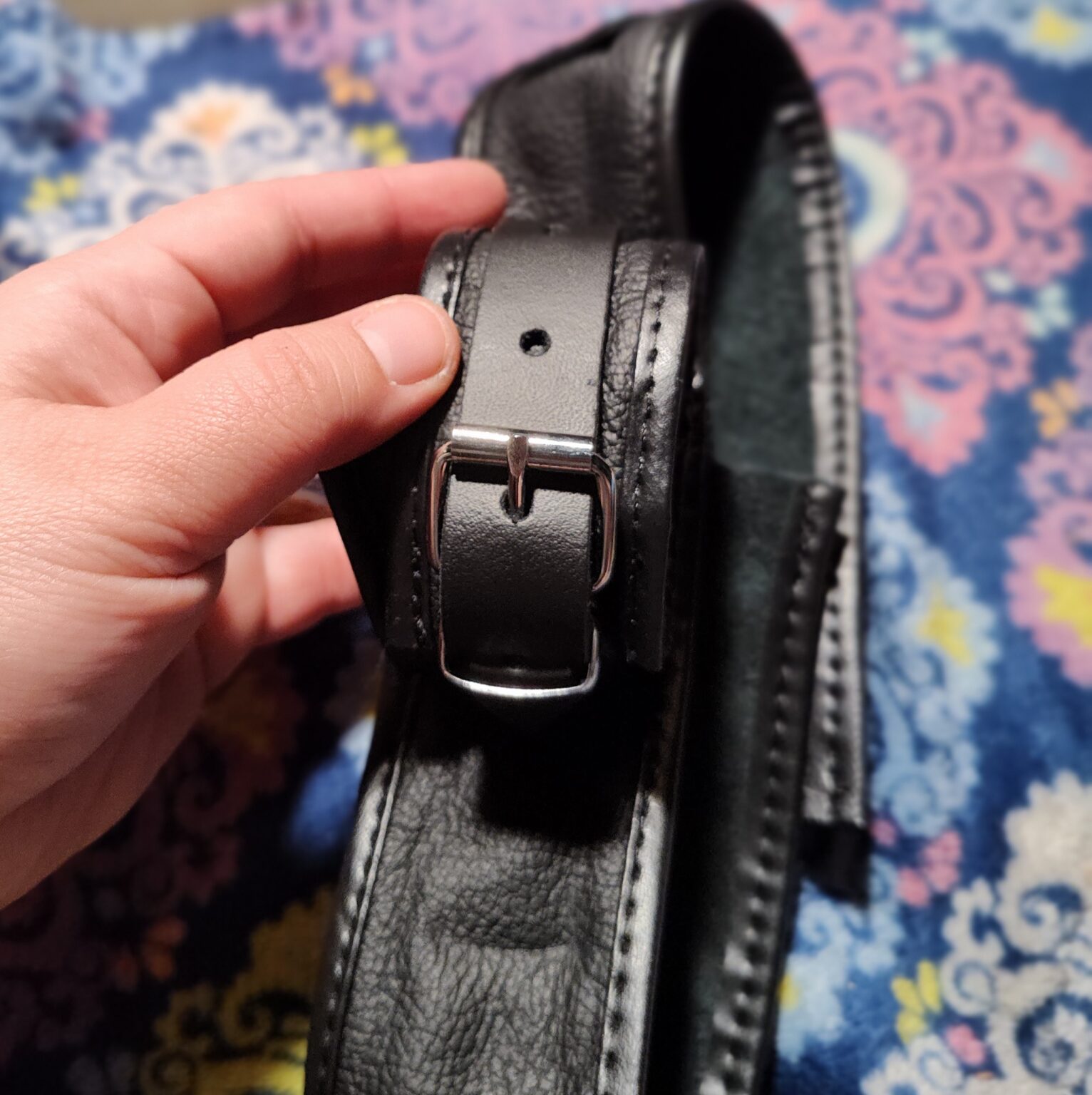 Dominix Deluxe Leather Wrist to Thigh Restraints Review [Tried & Tested]