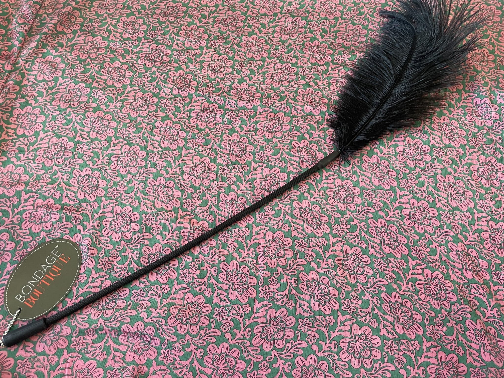 Bondage Boutique Luxury Ostrich Feather Tickler Review [Tried & Tested]