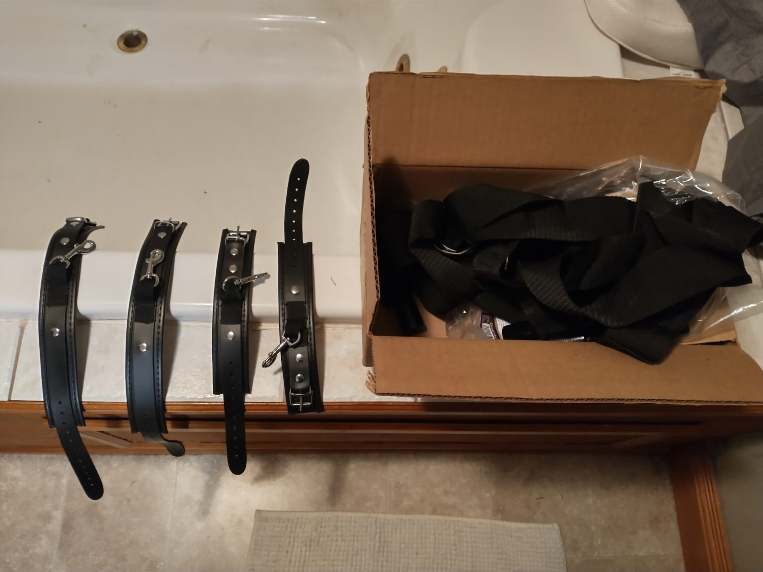 DOMINIX Deluxe Over the Door Cross Restraints Review [Tried & Tested]