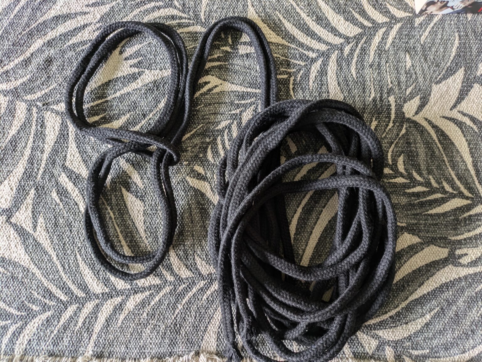 5 Best Bondage Ropes For Shibari [Actually Tested] - Bedbible.com